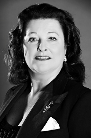 Alexandra Jones - The Round Table